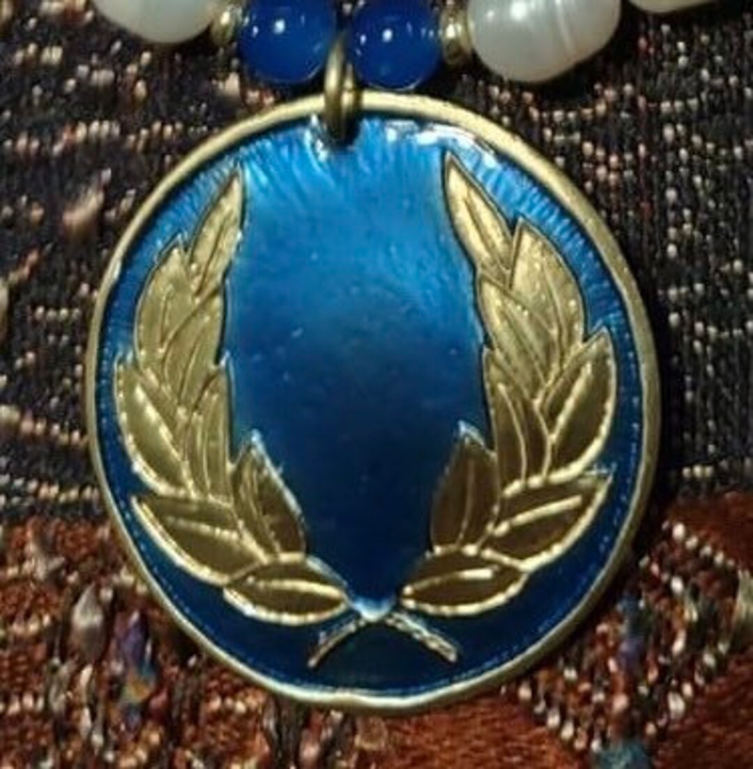 SCA Laurel Medallion With Background Color Choice - Etsy
