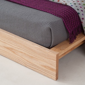 Japanese Minimalist Platform Bed Frame / Japanese Furniture / Floating ...