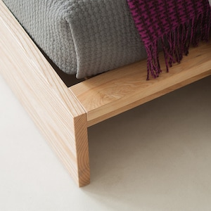 Japanese Minimalist Platform Bed Frame / Japanese Furniture / Floating ...