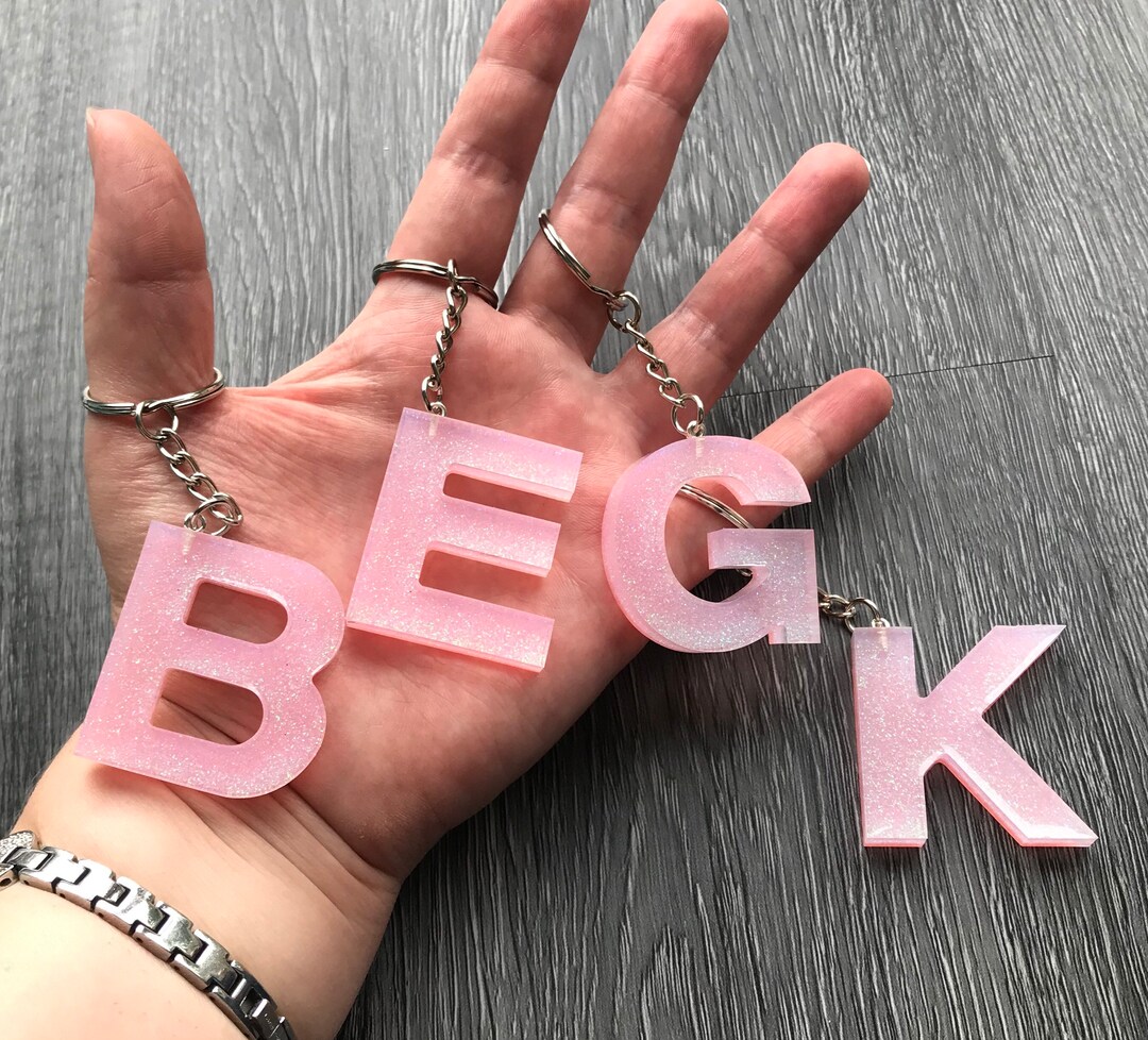 Light Pink Initial / Letter ‘B’ ‘E’ ‘G’ ‘K’ Keyring’s - All Letters ...