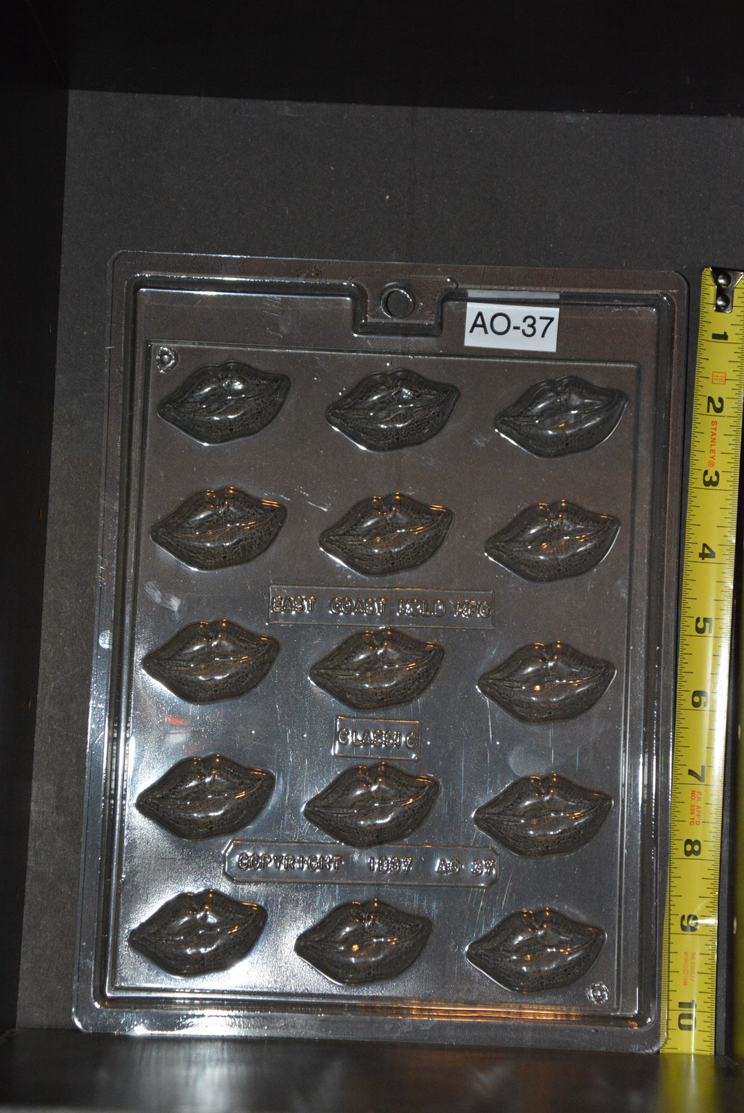 BITE SIZE LIP Chocolate Mold - Etsy