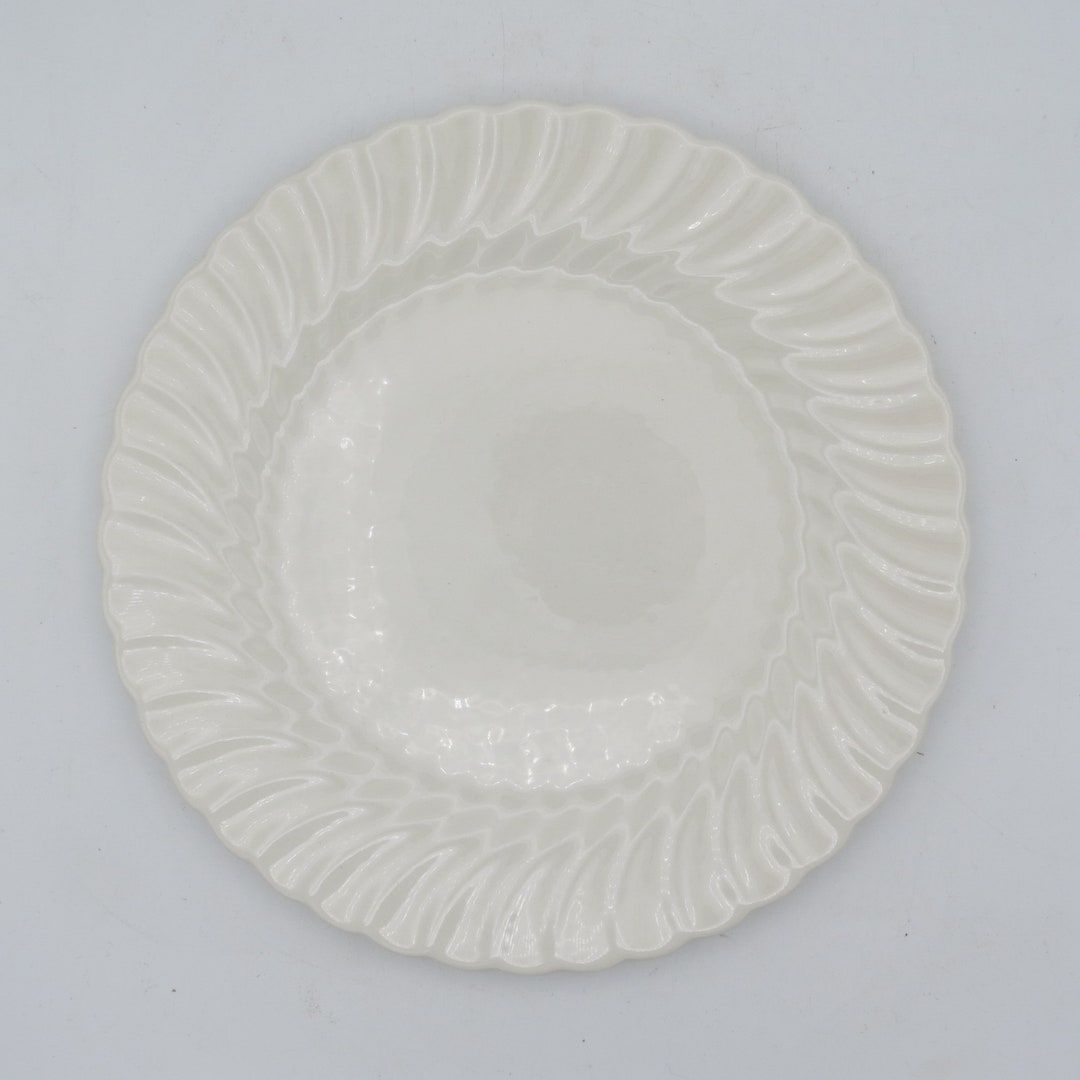 Johnson Brothers Regency White Dinner Plates, Set of 2, Swirl Rim, 9 7/ ...