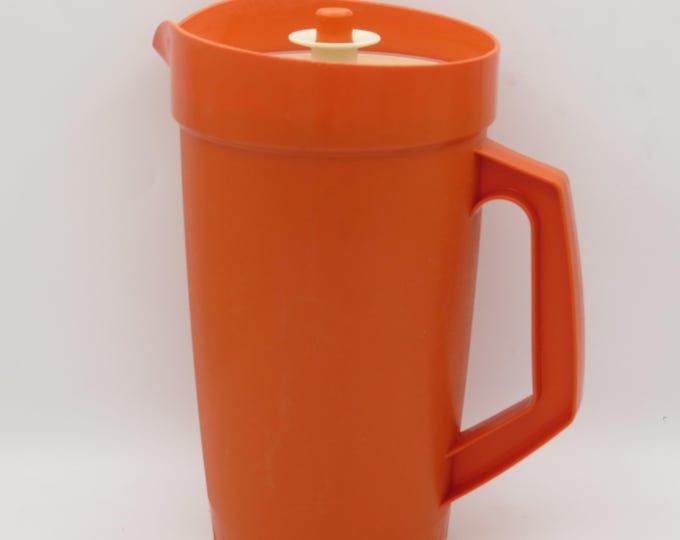 Vintage Tupperware Pitcher, Tupperware Jug, 2 Quart, Plastic Juice ...