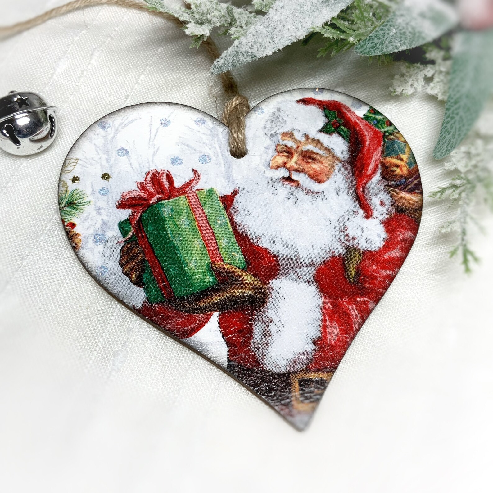 Traditional Father Christmas Decorations, Happy Jolly Santa Claus ...