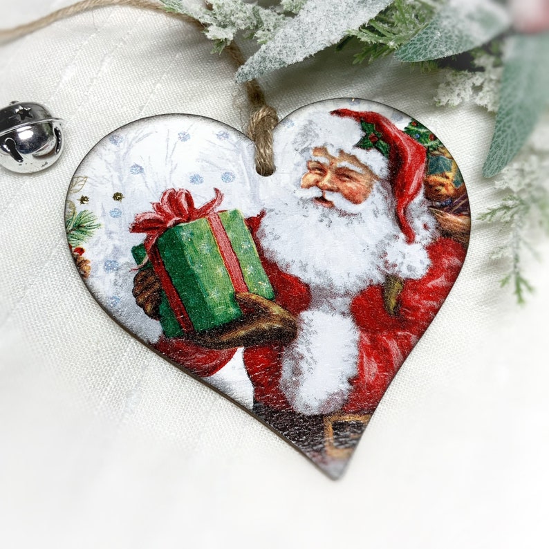Traditional Father Christmas Decorations, Happy Jolly Santa Claus ...
