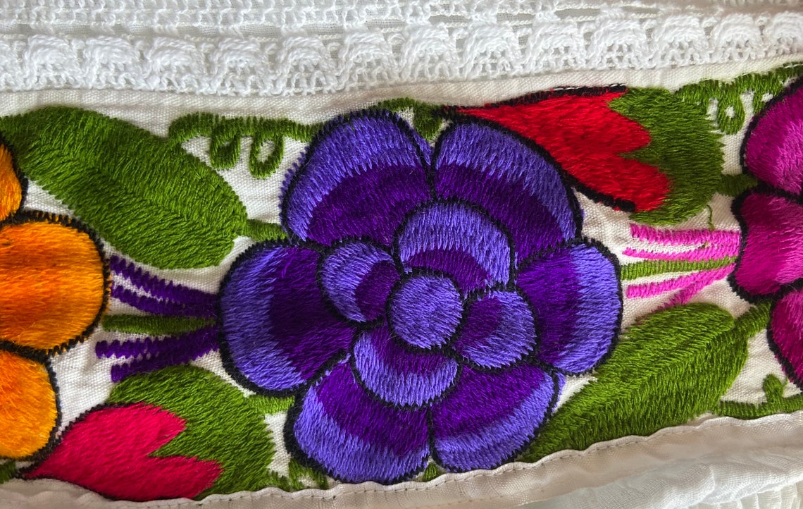 Vintage Embroidered Oaxacan Top / off the Shoulder Neckline / Heavy ...