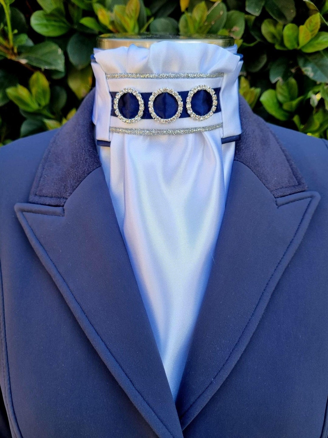 ERA Lyndal Regal White Satin Pre-tied Stock Tie Silver Rings Navy Trim ...