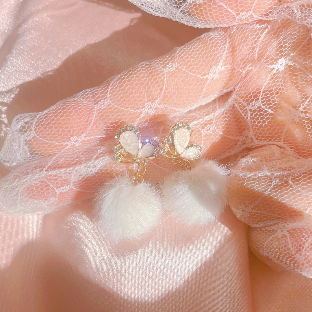 Butterfly Motif White Snow Pom Pom Fur Drop Earrings cute / Kawaii ...