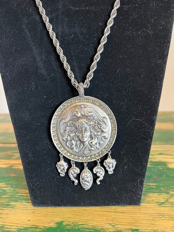 Silver costume necklace store