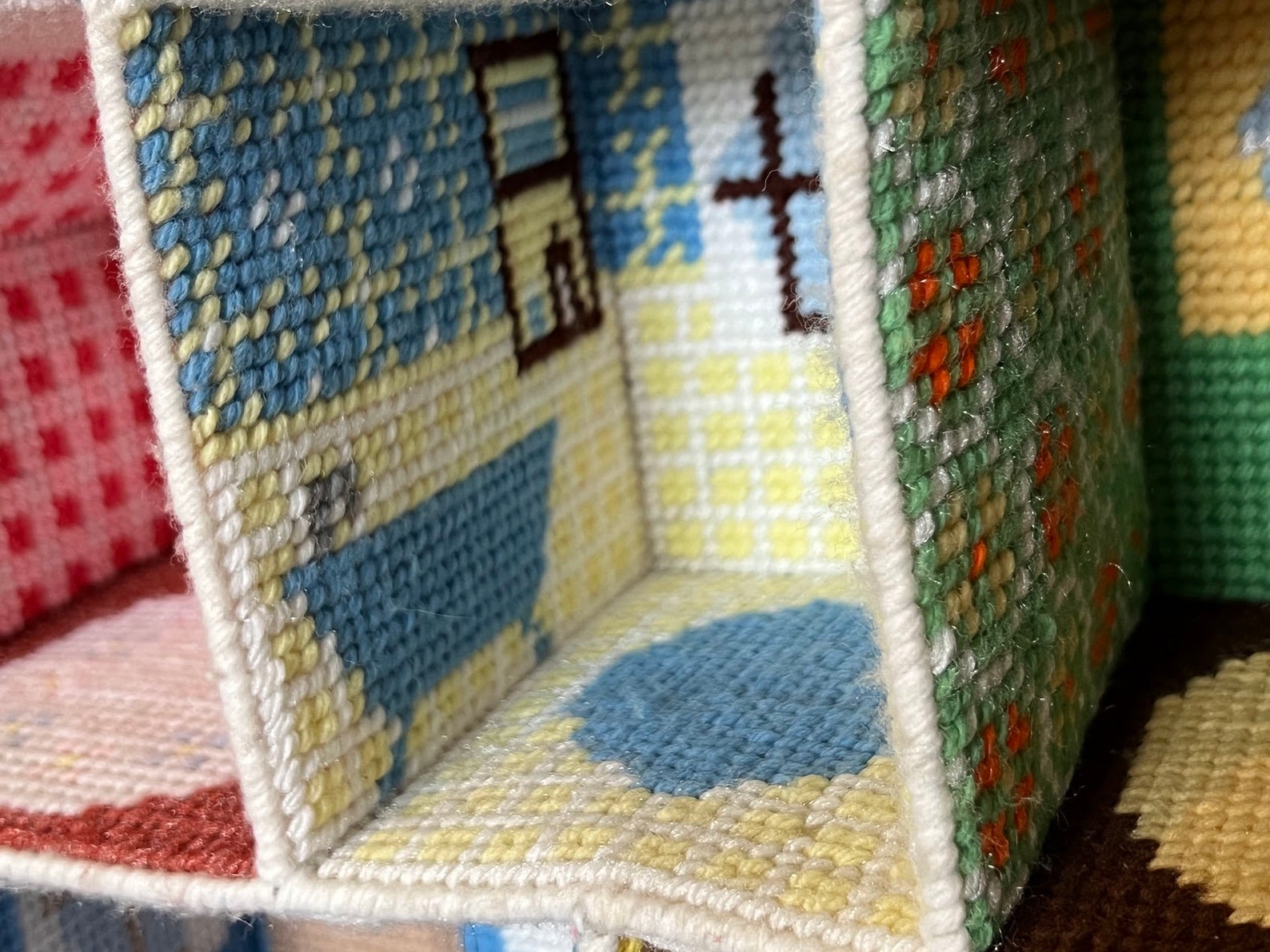 Plastic Canvas Doll House W/ Furniture & 2 Dolls Vintage - Etsy