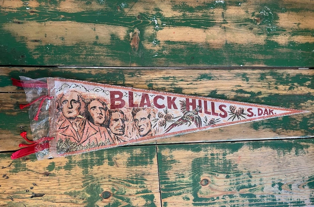 Black Hills Pennant Flag Souvenir, Mount Rushmore South Dakota ...