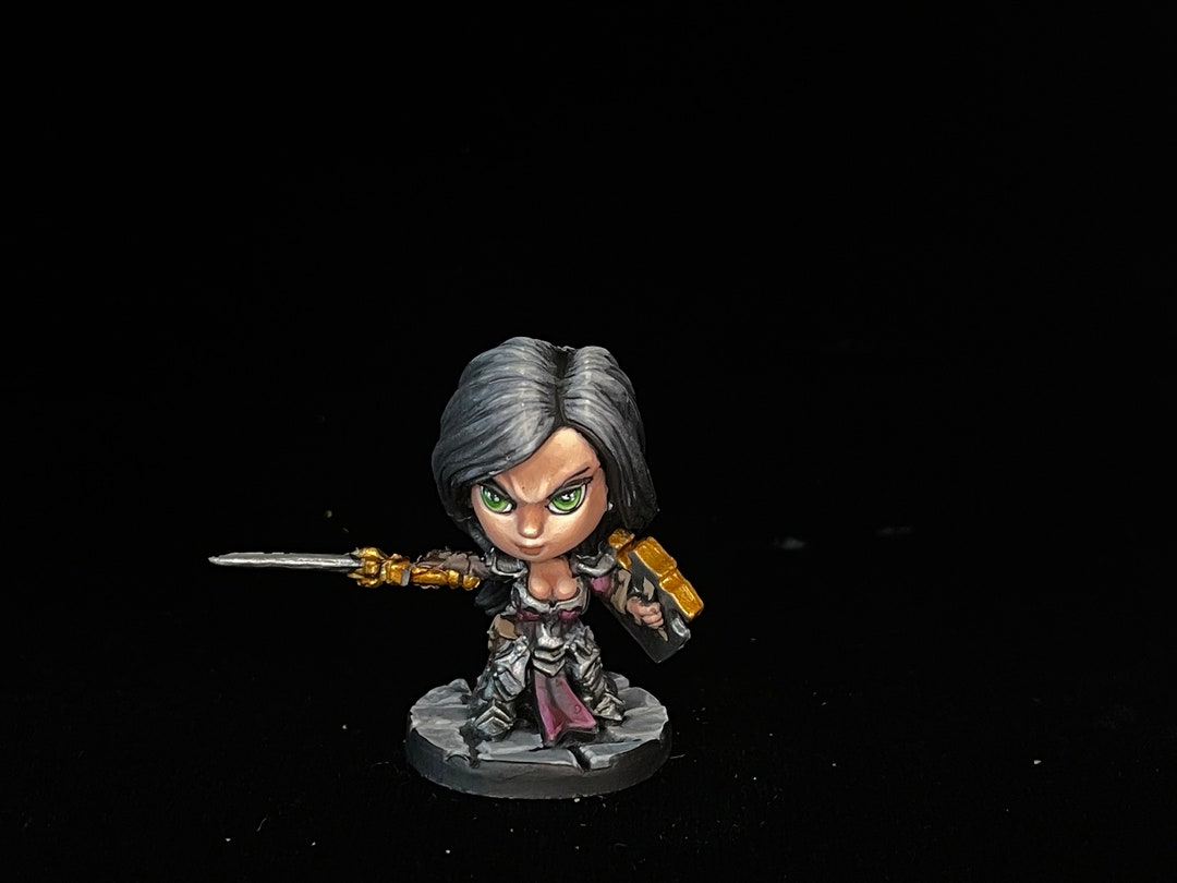 Chibi Female Fighter, Chibi Bladesinger, Female Paladin Painted ...