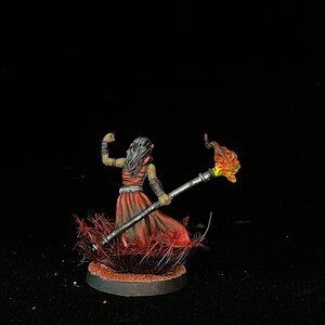 Fire Sorceress, Female Fire Wizard, Female Warlock, Pyromancer Painted ...