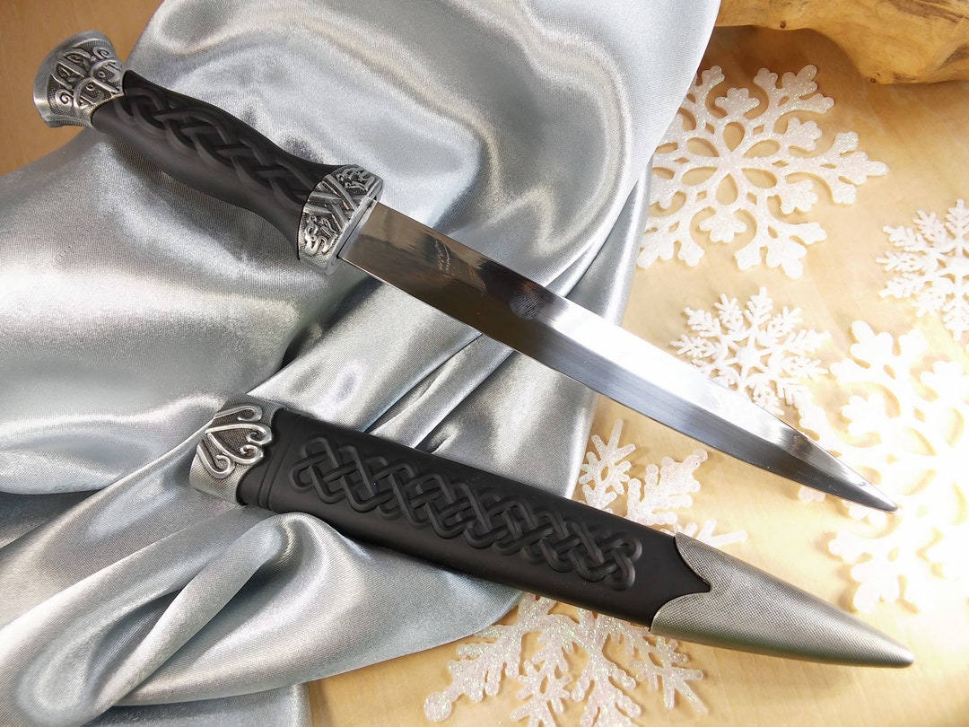 10-1/2 Athame, Black Handled Ritual Dagger With Embossed Celtic Knots ...