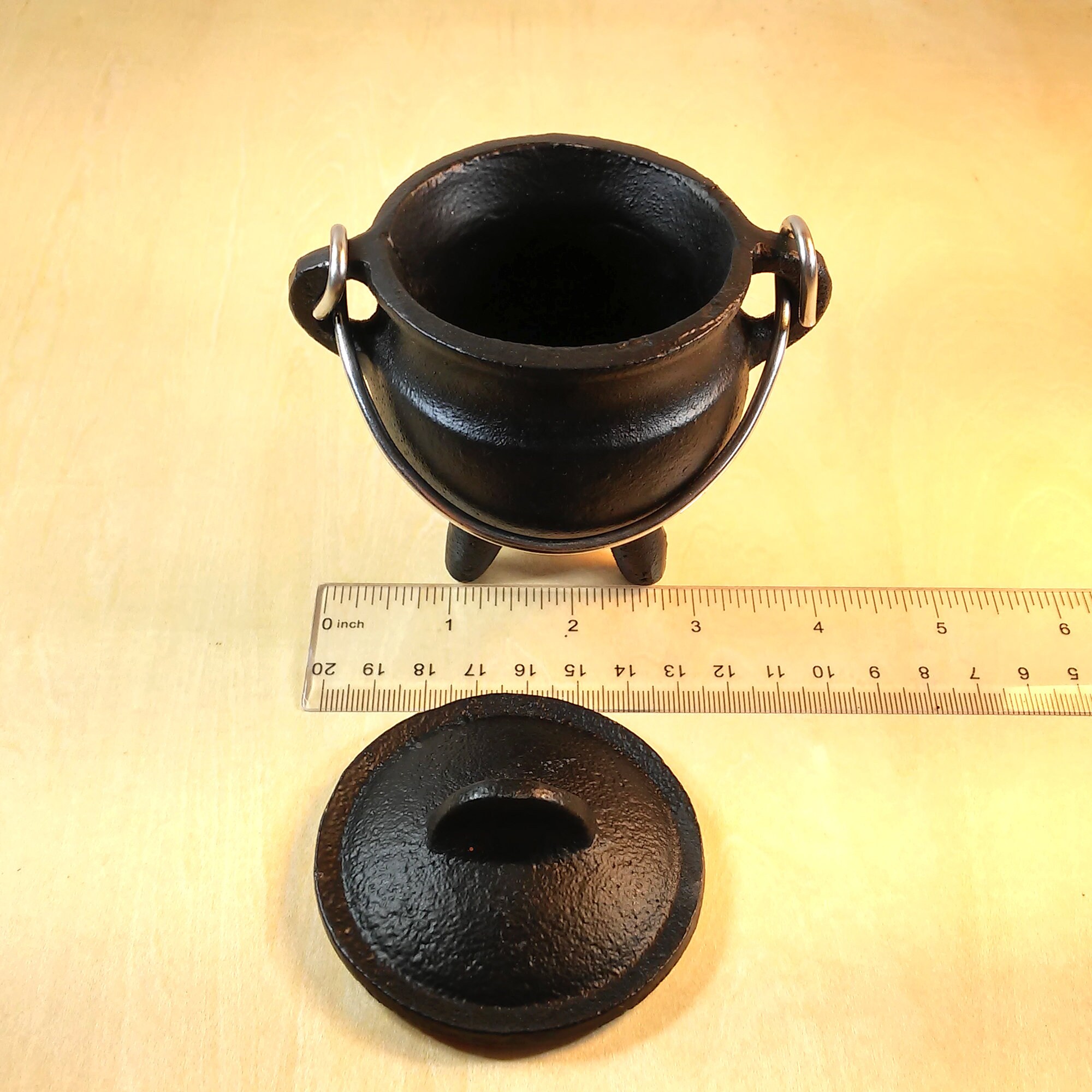 Cast Iron Cauldron With Handle and Lid, 3" Tall, 2-3/4" Diameter, for ...