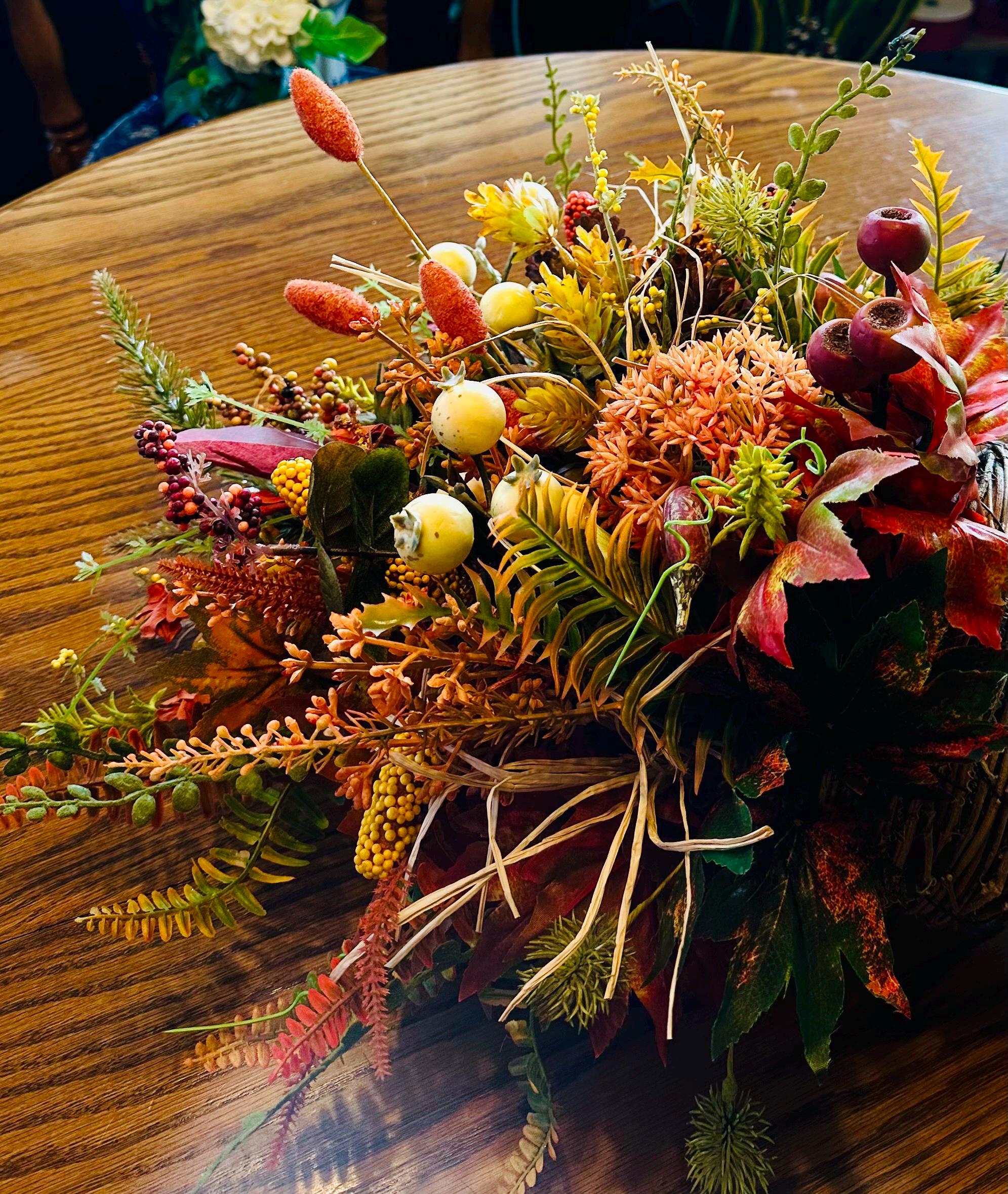 Cornucopia Table Arrangement Thanksgiving Arrangements Fall Table ...