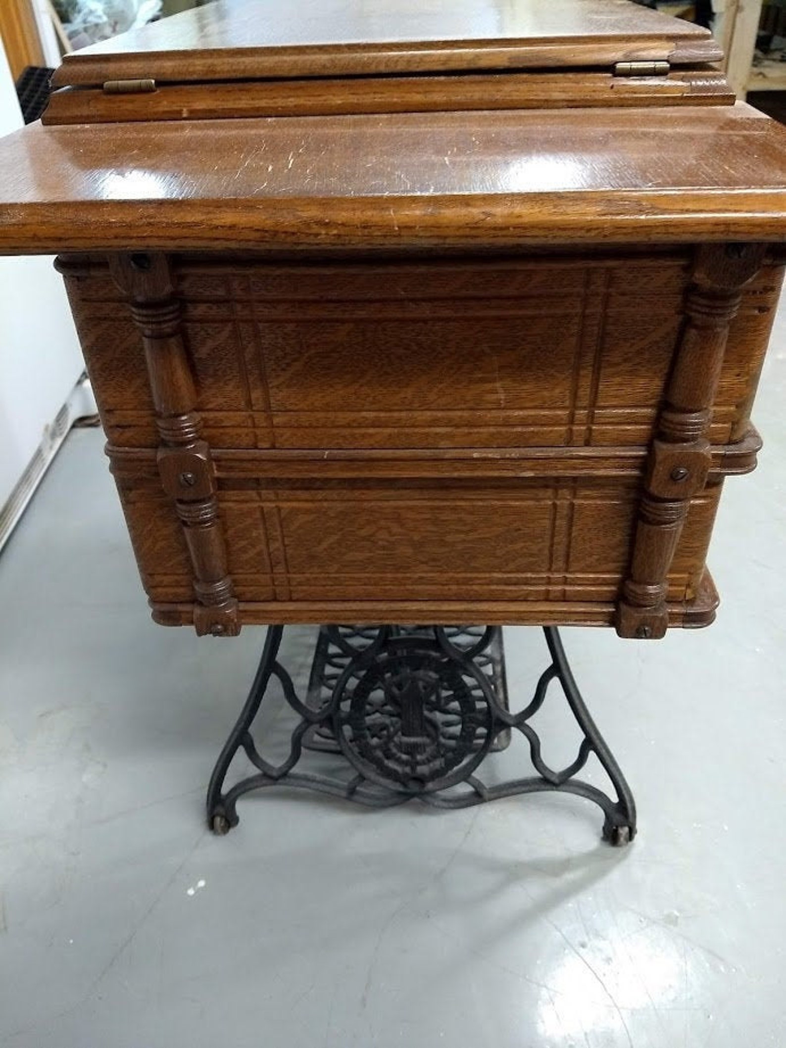 Antique Singer Sewing Machine, Cabinet and Pedestal - Etsy