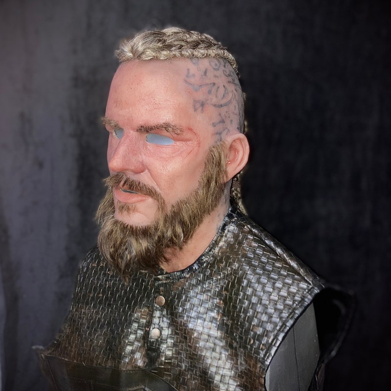 Latex viking mask - Etsy.de