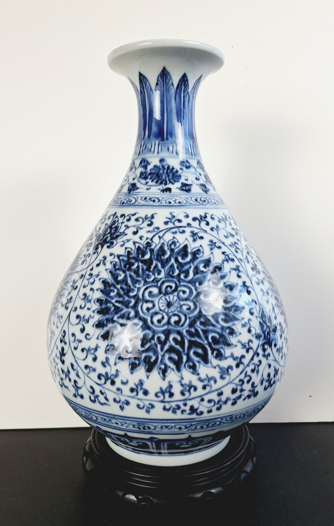 Chinese Porcelain Lotus Flower Yuhuchunping - Etsy