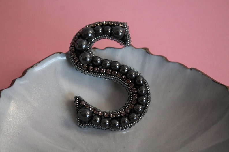 Embroidered Brooch Letter With Round Beads, Custom Monogram Brooch - Etsy