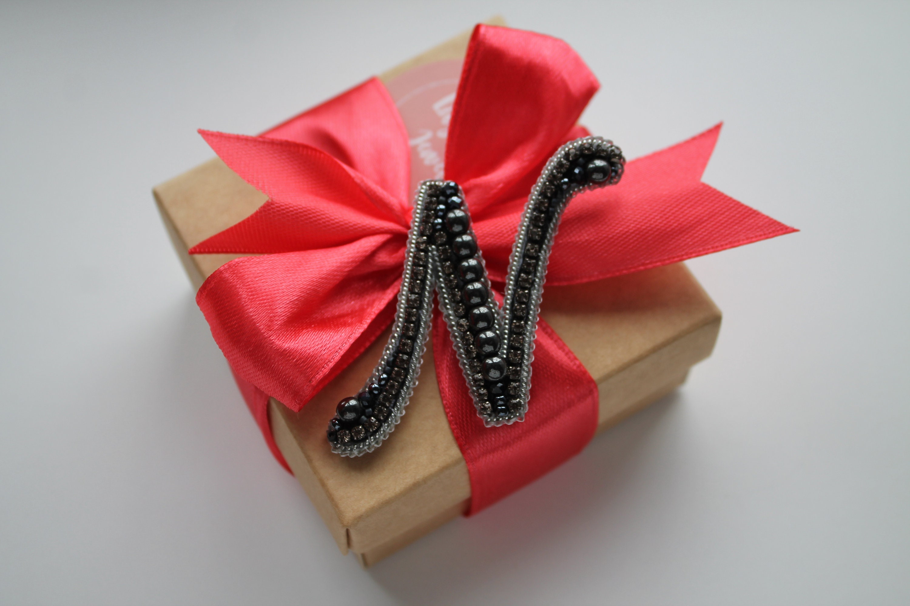 Embroidered Brooch Letter With Round Beads, Custom Monogram Brooch - Etsy