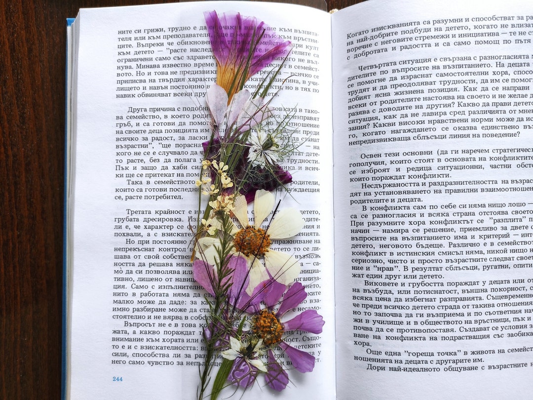 Pressed Flowers Bokmarks Laminated Bookmark Nature Bookmark - Etsy