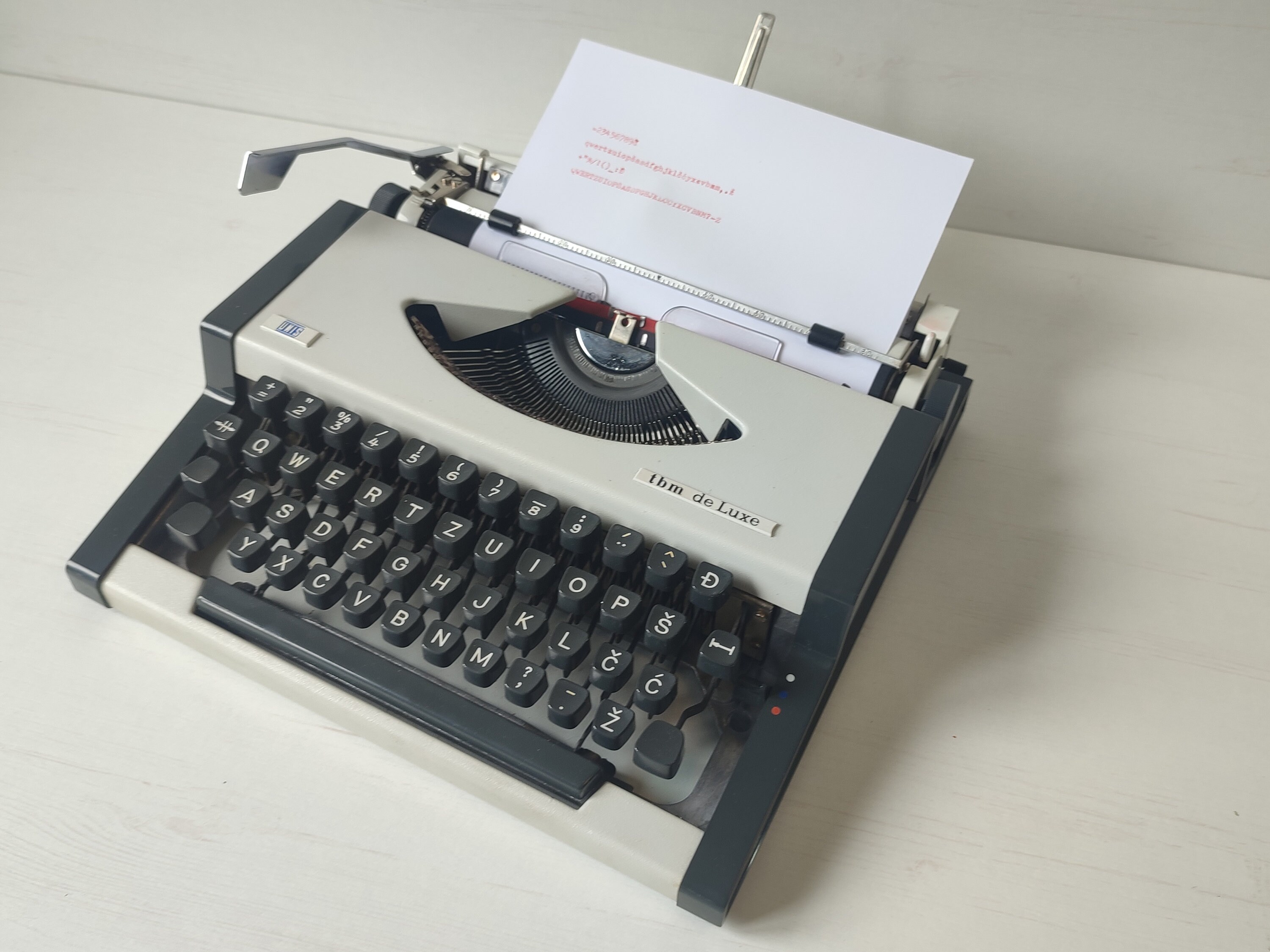 purchases onlineshop Vintage Typewriter UNIS Tbm De Luxe, Mid Century ...
