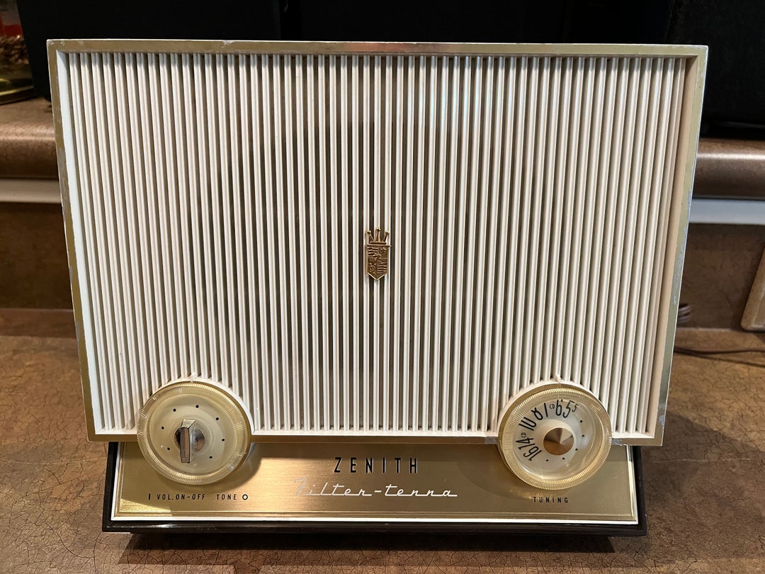 Restored 1962 Zenith F615 Tube Radio Wonderful Sound Bluetooth Ready ...