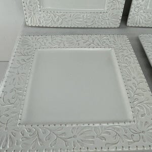Set of 4 American Atelier Bianca Leaf Square Dinner Plates Raised ...
