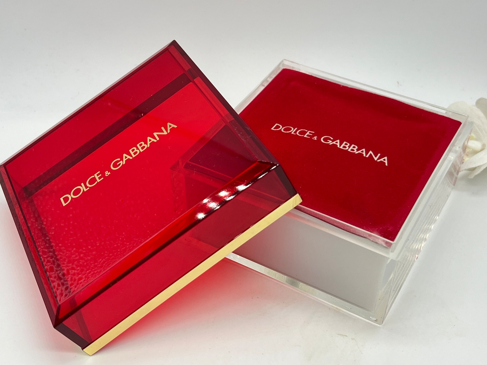 Dolce Gabbana Talc Satine Sensuel 150g/5 Fl.oz Body Powder Classic Red ...