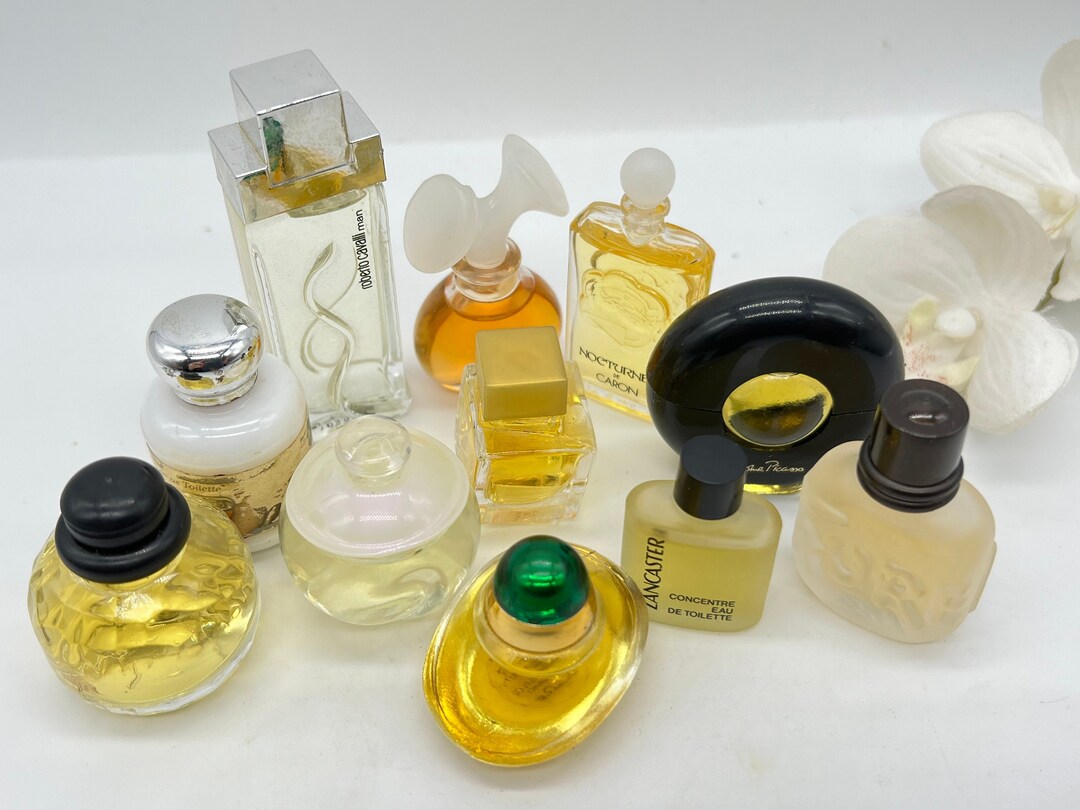 Lot of 11 Perfumes Miniature,chloe ,anais, Noa , Paris, Nocturnes ...
