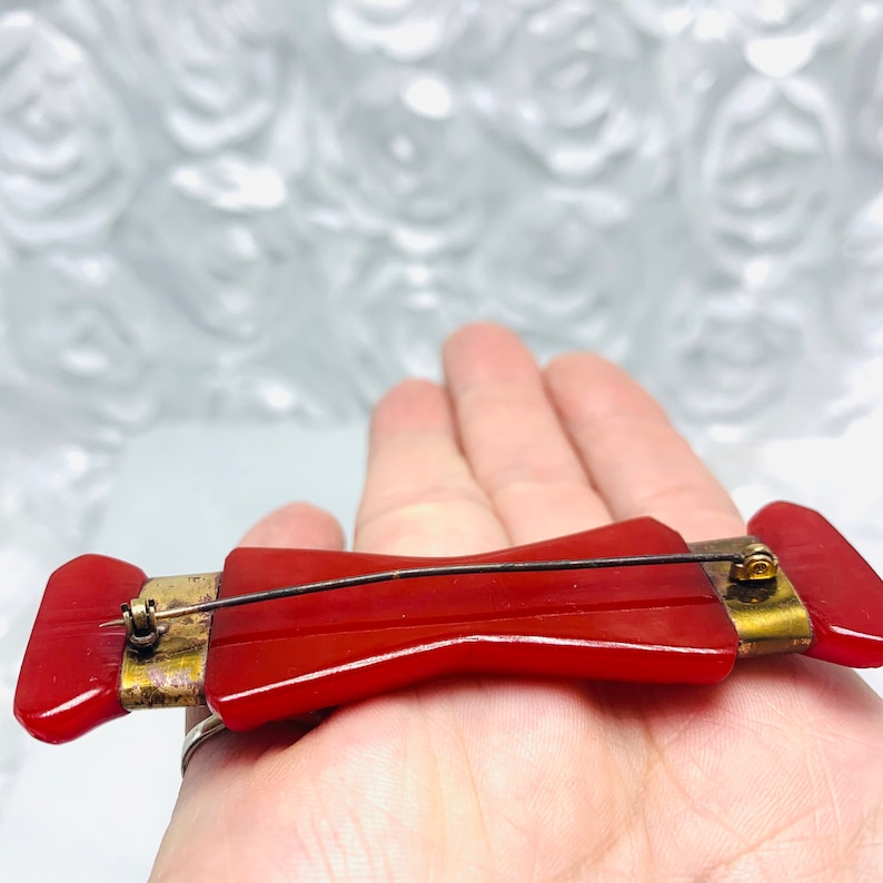 Bakelite Red Bow Brooch Brass Carved Bow Tie - Etsy