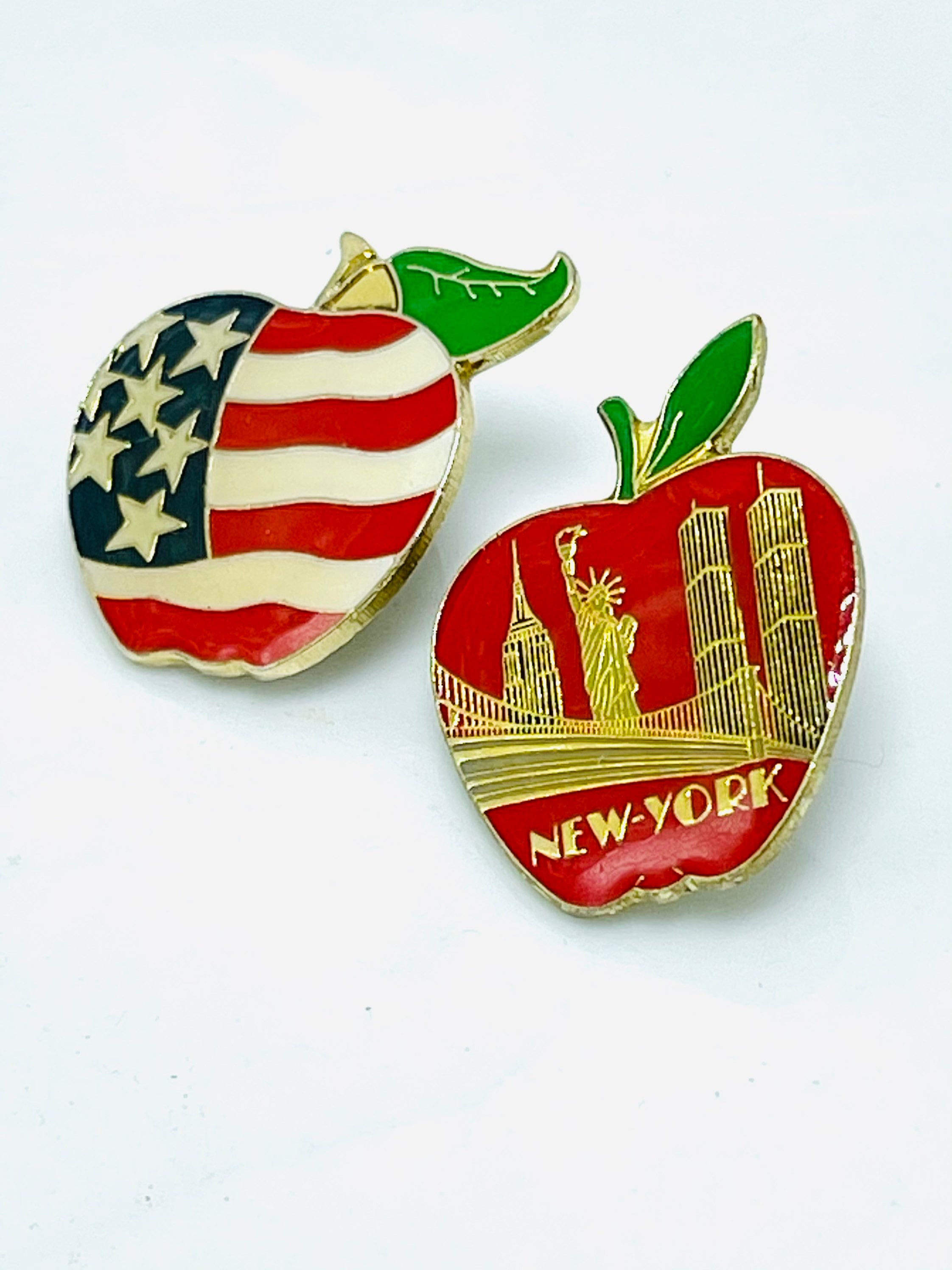 Patriotic Flag Lapel Pin Set of 2 Apple New York USA Themed | Etsy