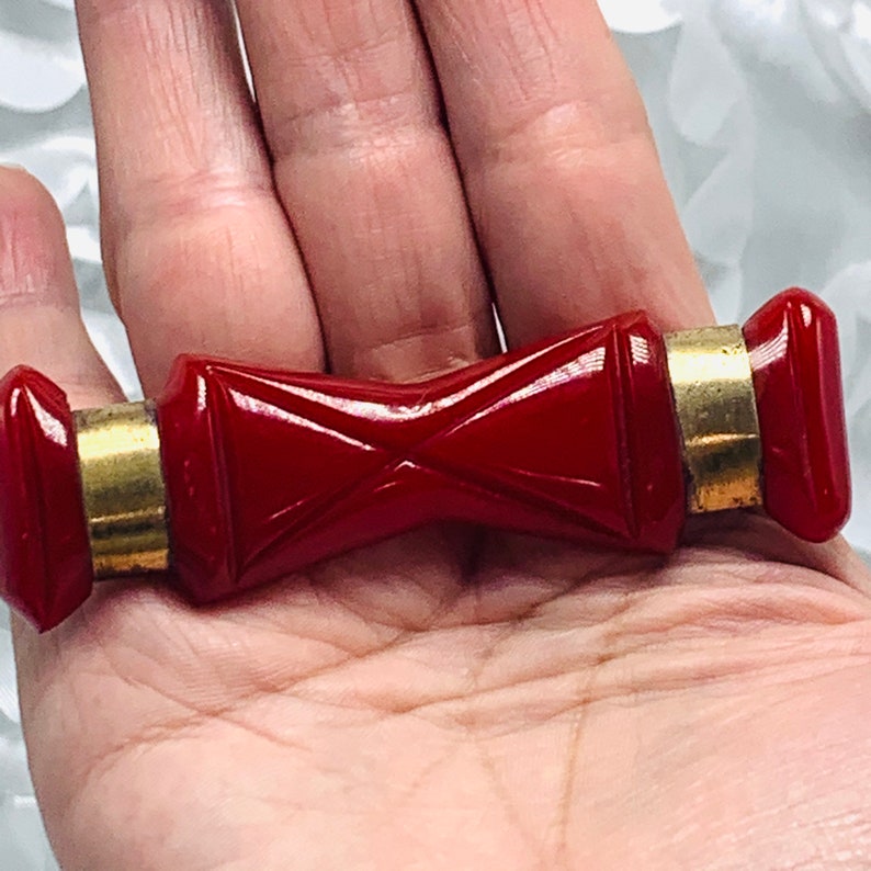 Bakelite Red Bow Brooch Brass Carved Bow Tie - Etsy