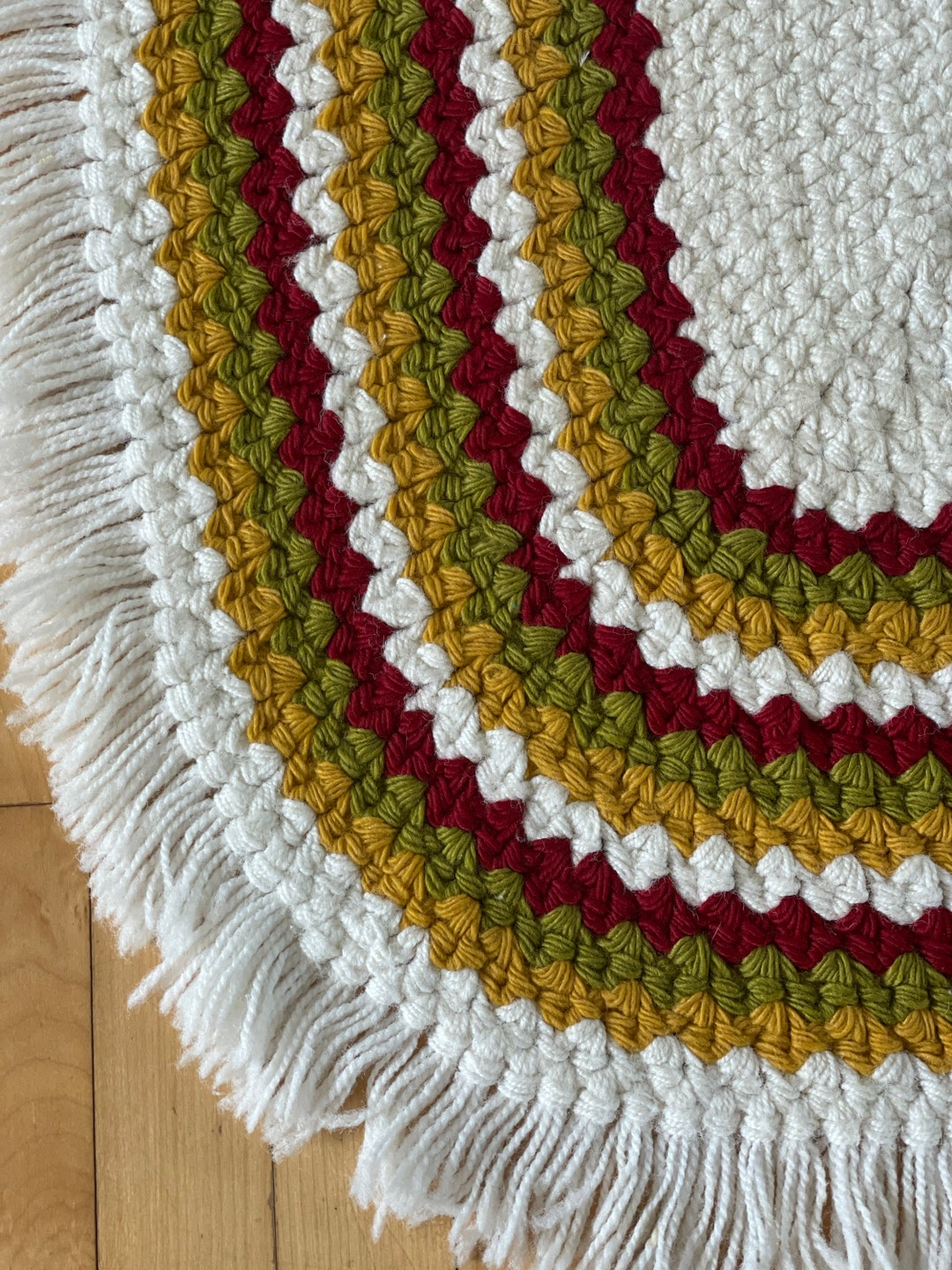 Amazing Hand Made Rug in Good Condition. #33 - Etsy