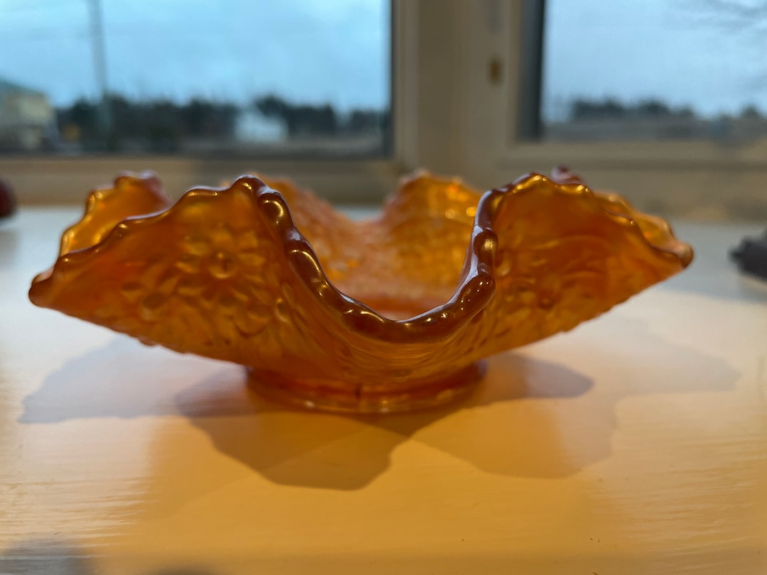 A Very Nice Deep Marigold Fenton Cherry Chain Pattern Small Bowl or Bon ...
