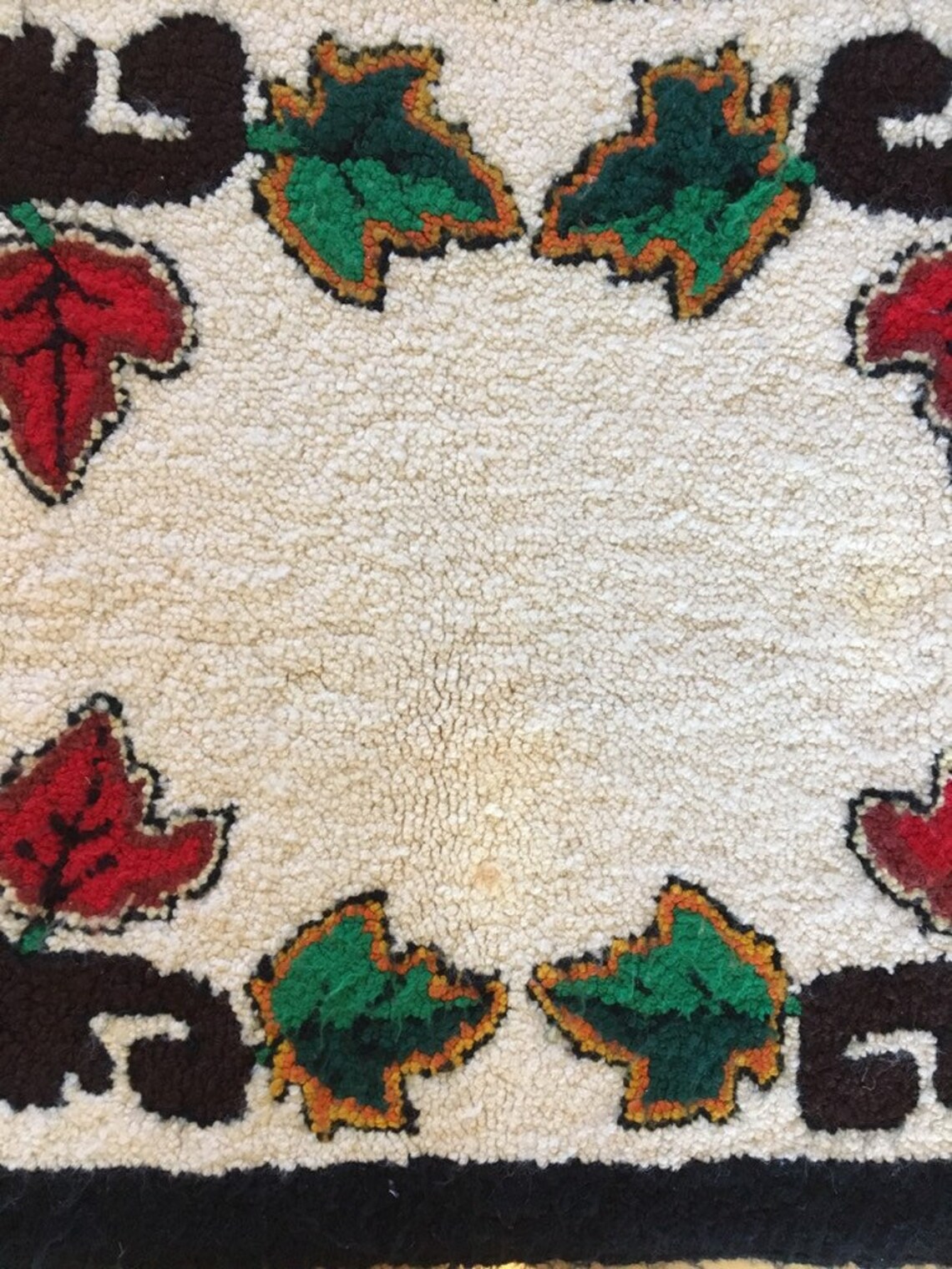 A Hand Hooked Maple Leaf Pattern Rug With a Slight Discoloring - Etsy