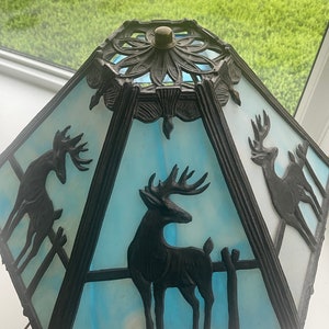 Large Wilderness Stained Glass Lamp - Etsy