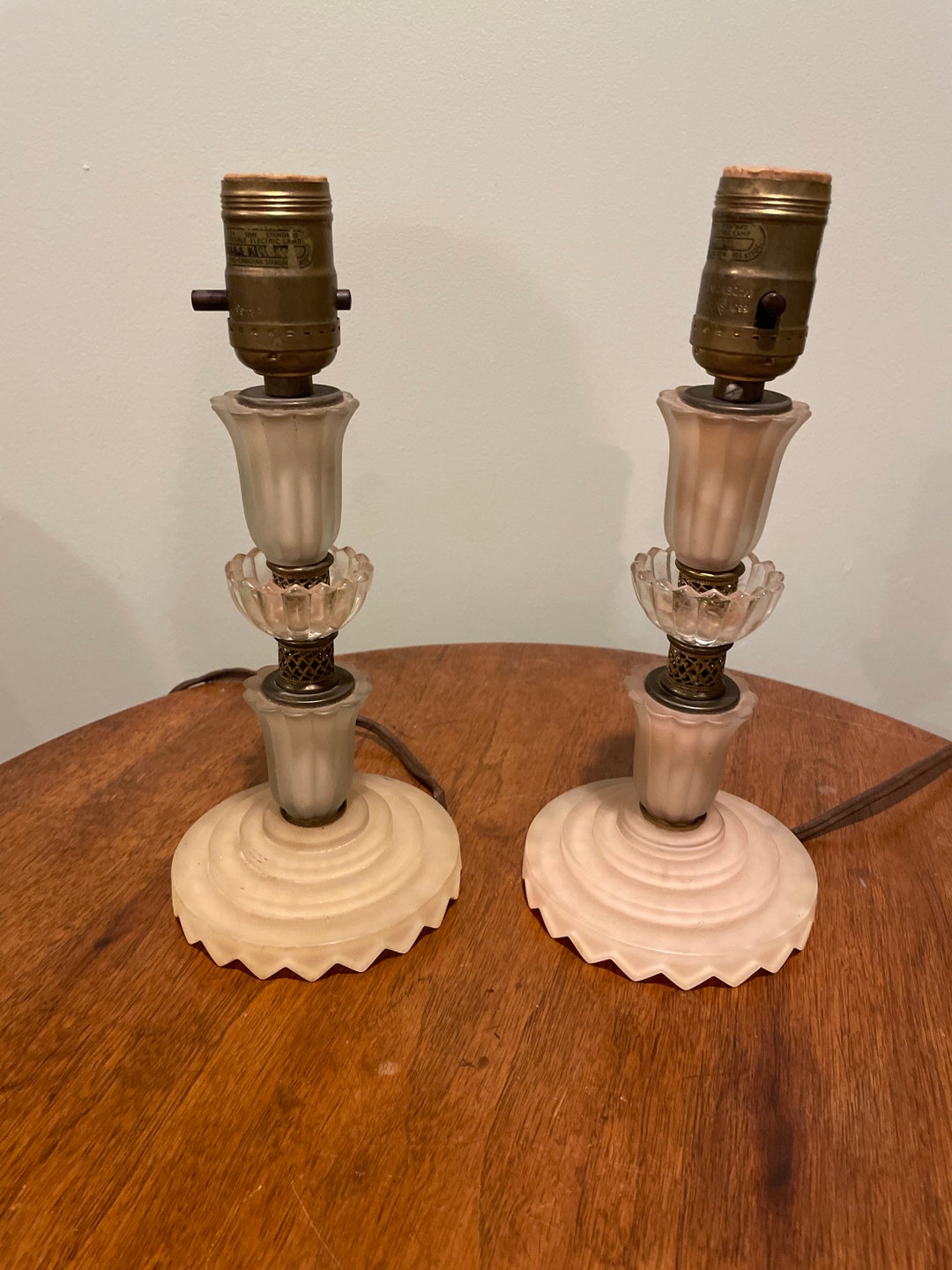 A Pair of Mid-century Clear and "clam Broth" Boudoir Lamps - Etsy