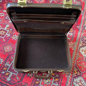 Vintage Stradellina Brown Attache Case With Click Closures and Nice ...