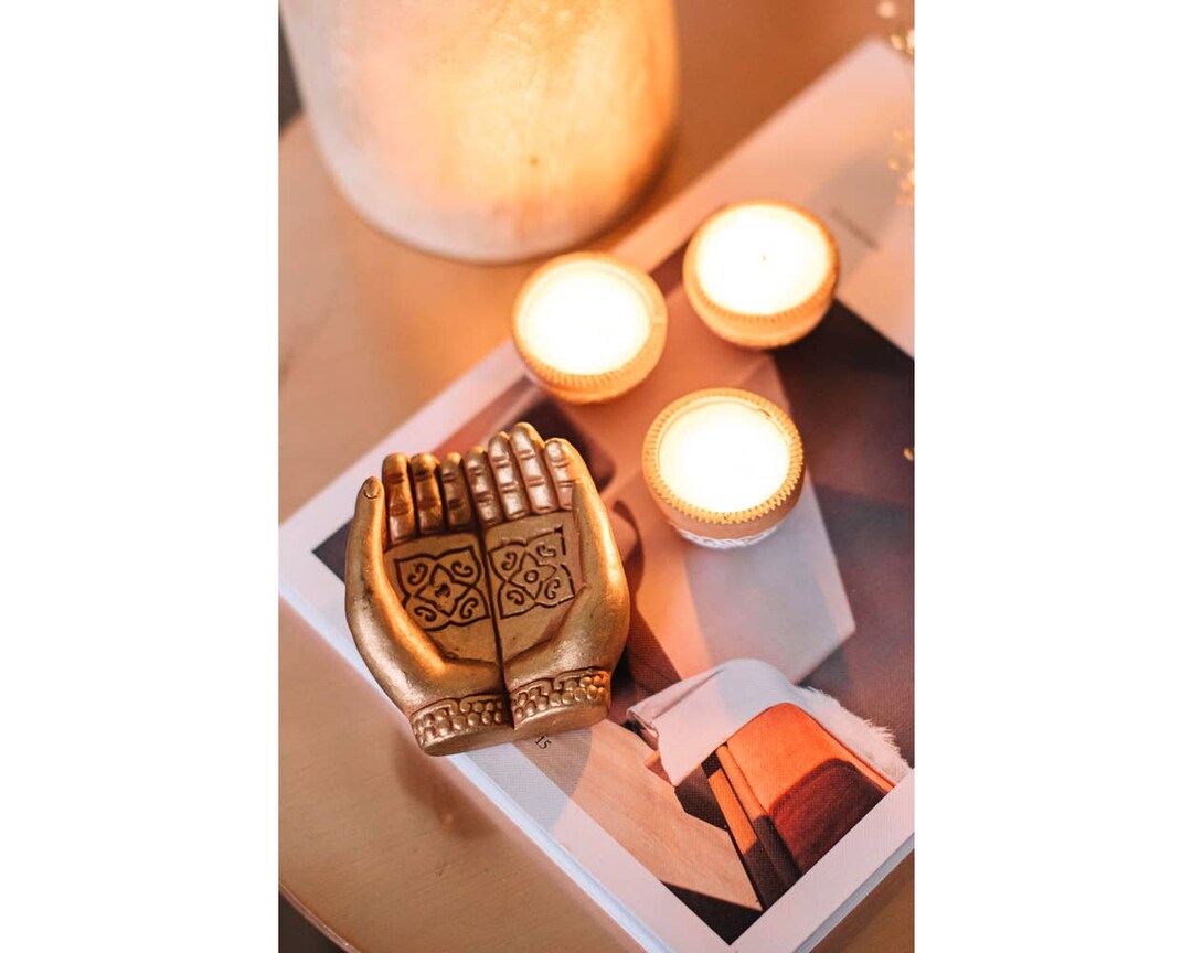 Sharing Light Tealight Candle Holder, Healing Hands, Mudra Crystal ...