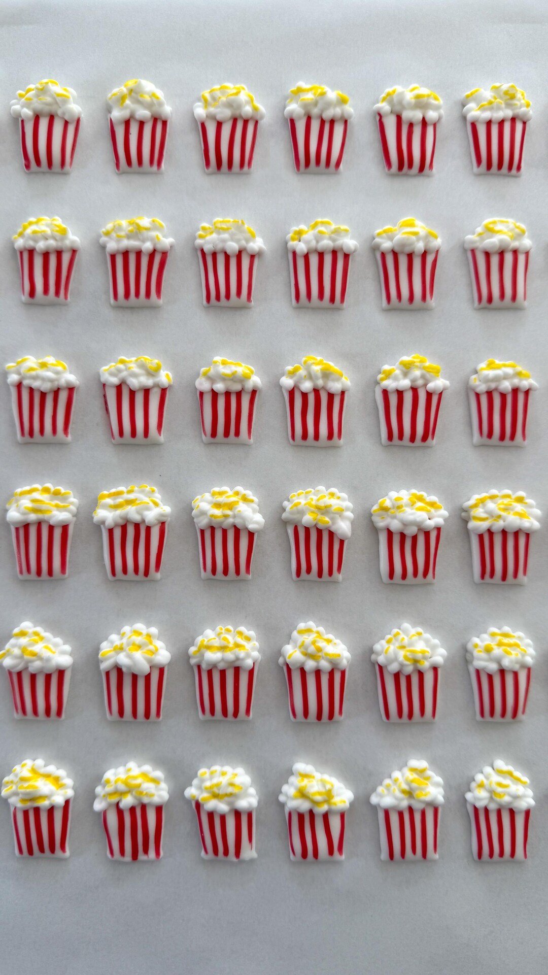 EIGHT Popcorn - Etsy