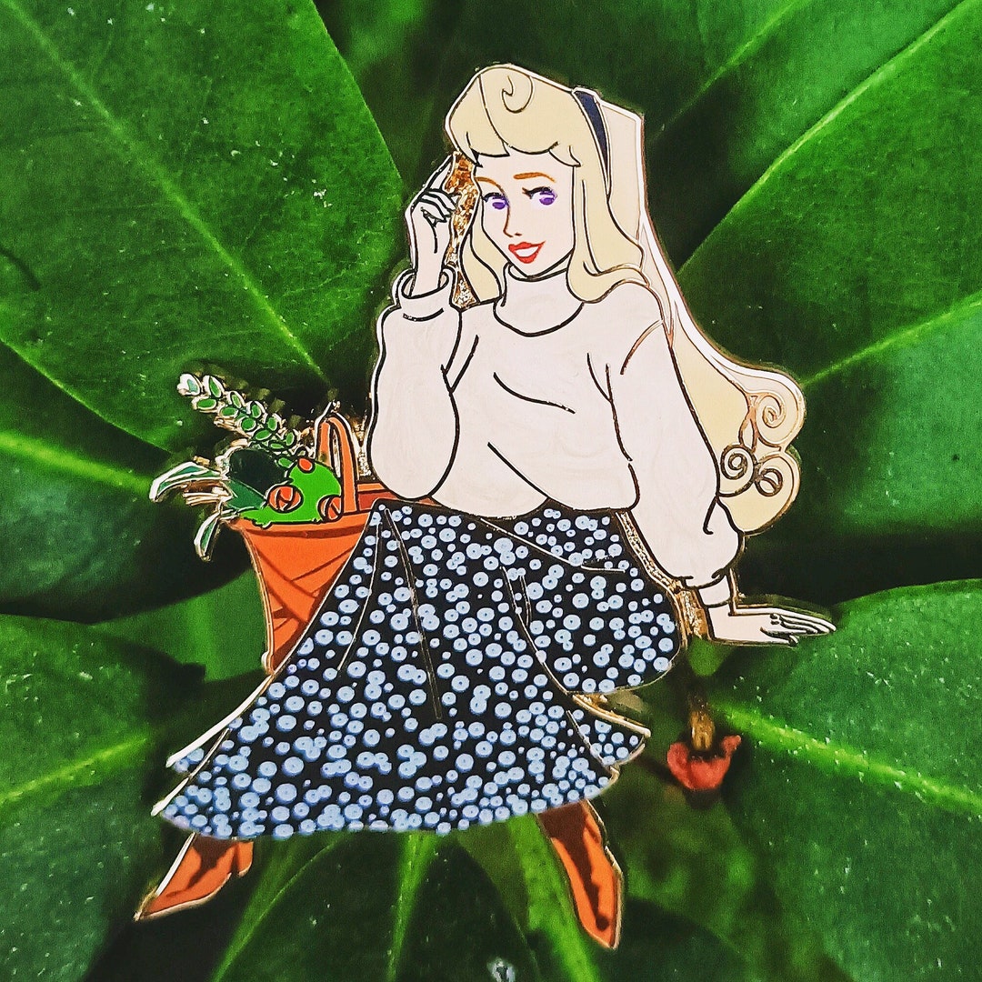 Cottage Core Aurora/briar Rose Sleeping Beauty Fantasy Pin - Etsy