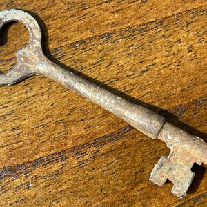 2 Authentic Vintage Embossed/stamped Skeleton Keys - Etsy