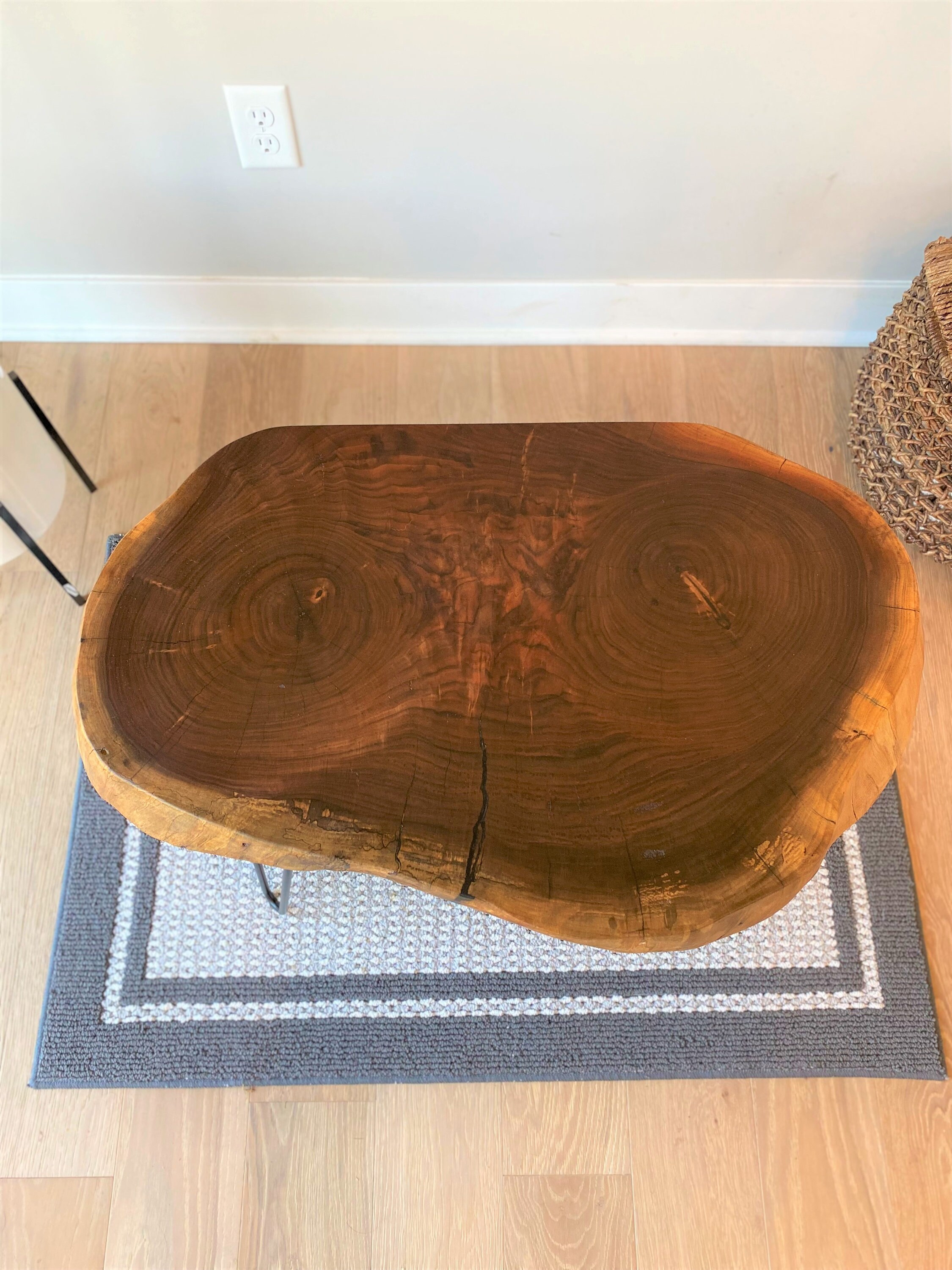 Walnut Live Edge Round Side Table - Etsy