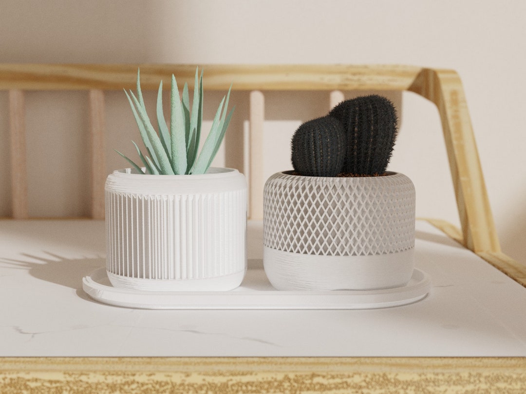 Set of 2 Flower Pots in White Made of Bioplastic / With Beautiful ...