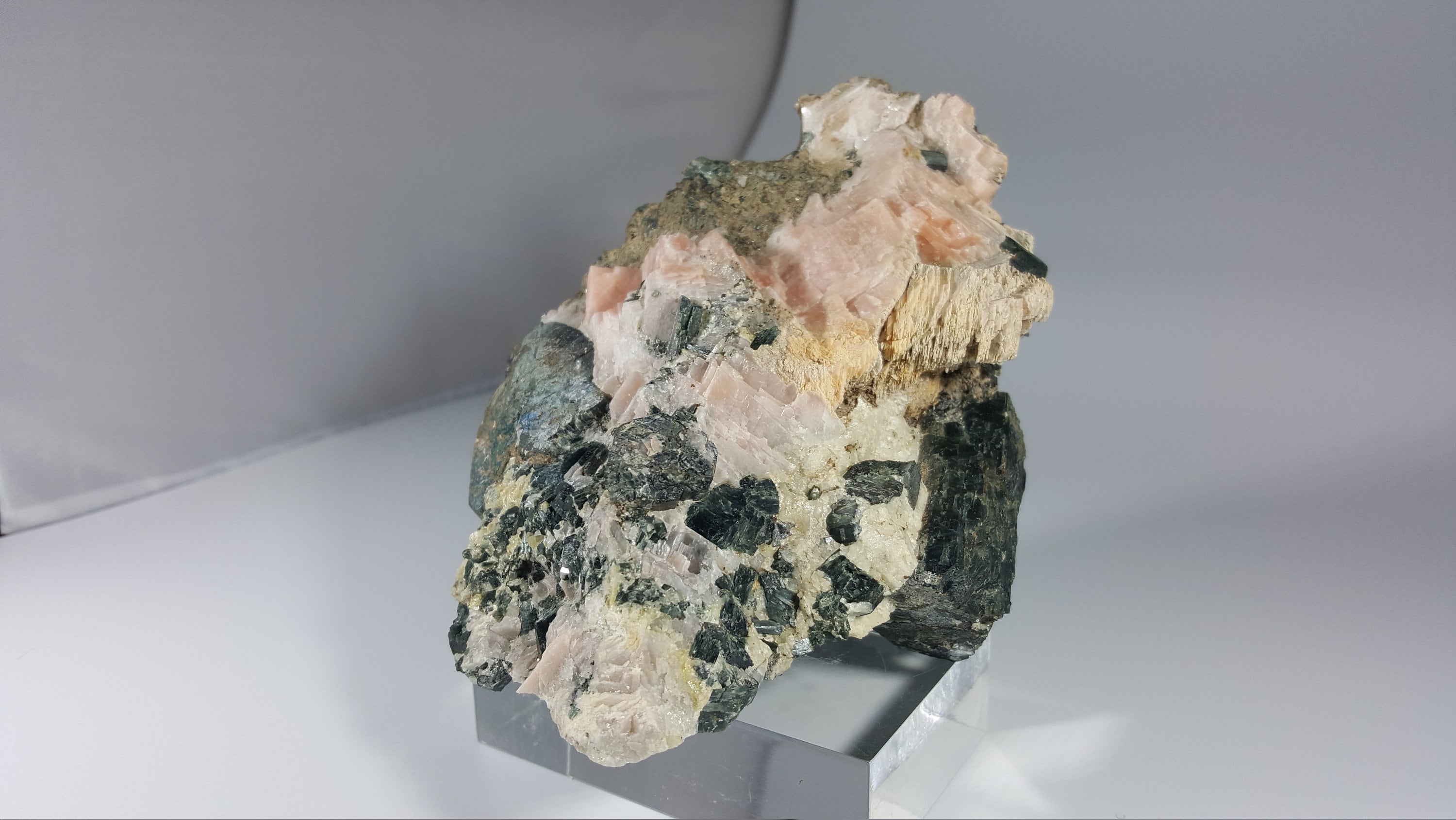 Actinolite With Pink Calcite Crystals - Etsy