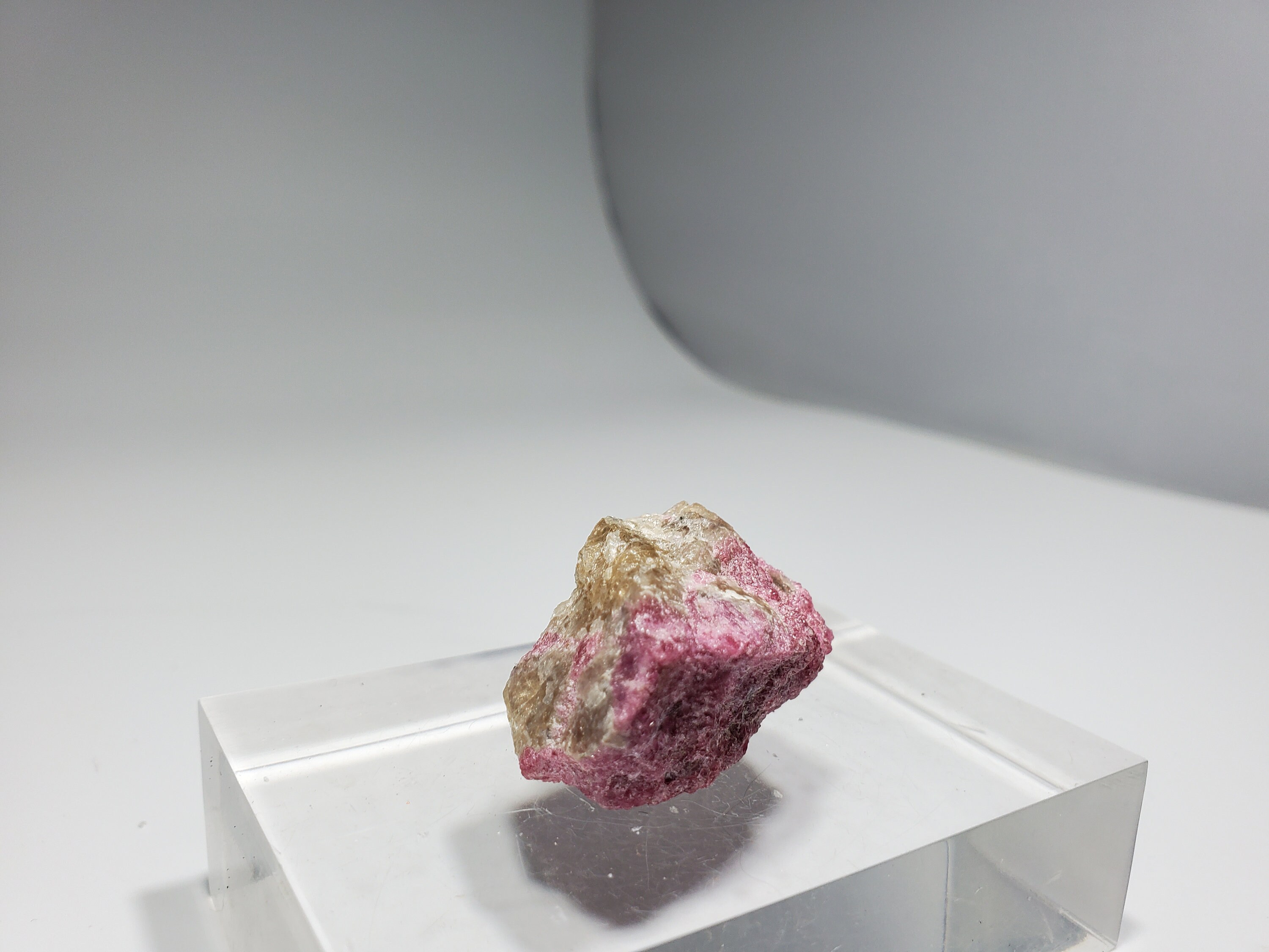 Vlasovite raro en Pink Eudialyte Matrix - Etsy España
