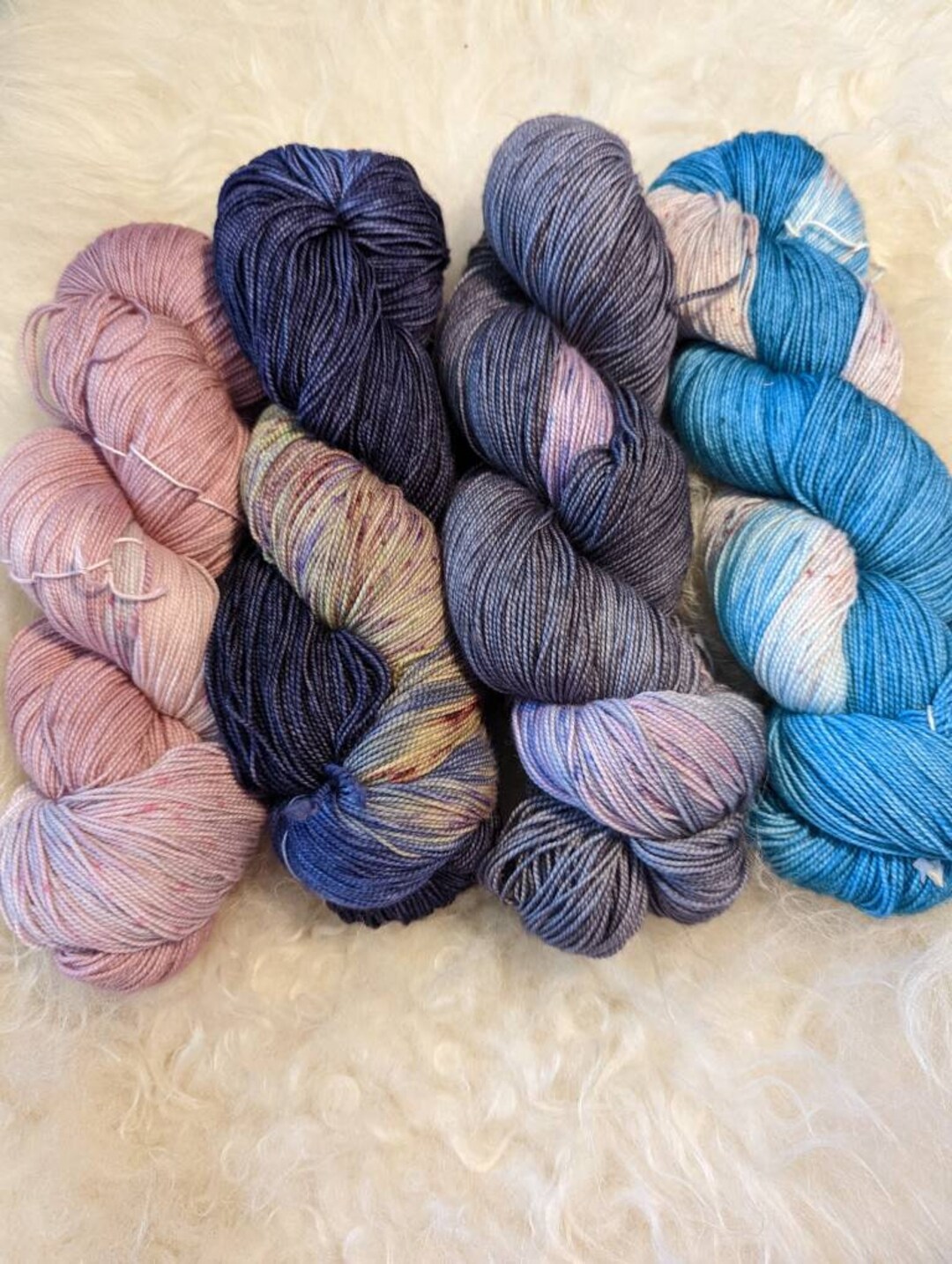 Hand Dyed Assigned Pooling Yarn: 800+ Yards SW Merino Wool - Etsy