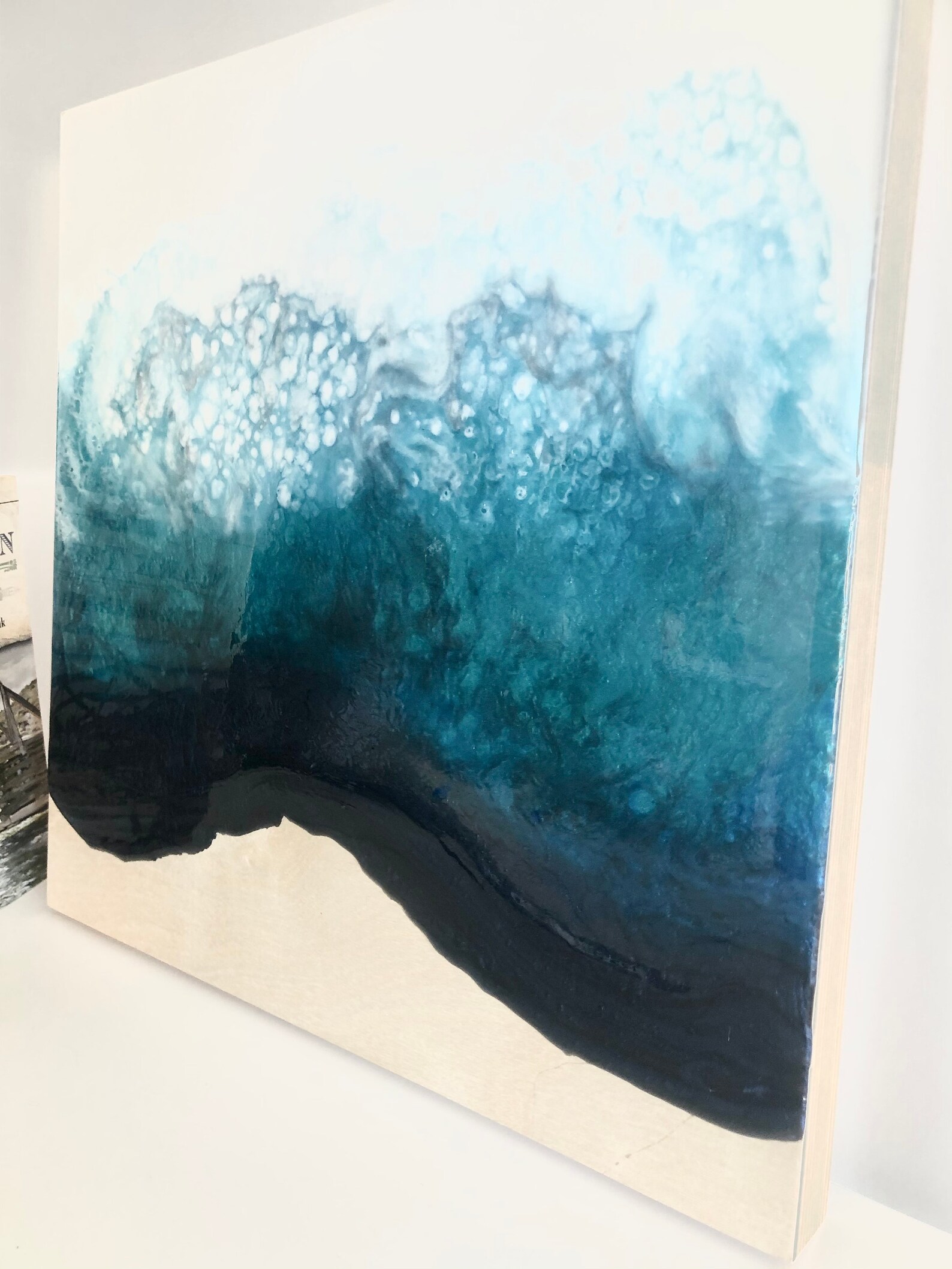 Abstract Beach Wave Made With Epoxy Resin and Naturally Colored Pigment ...